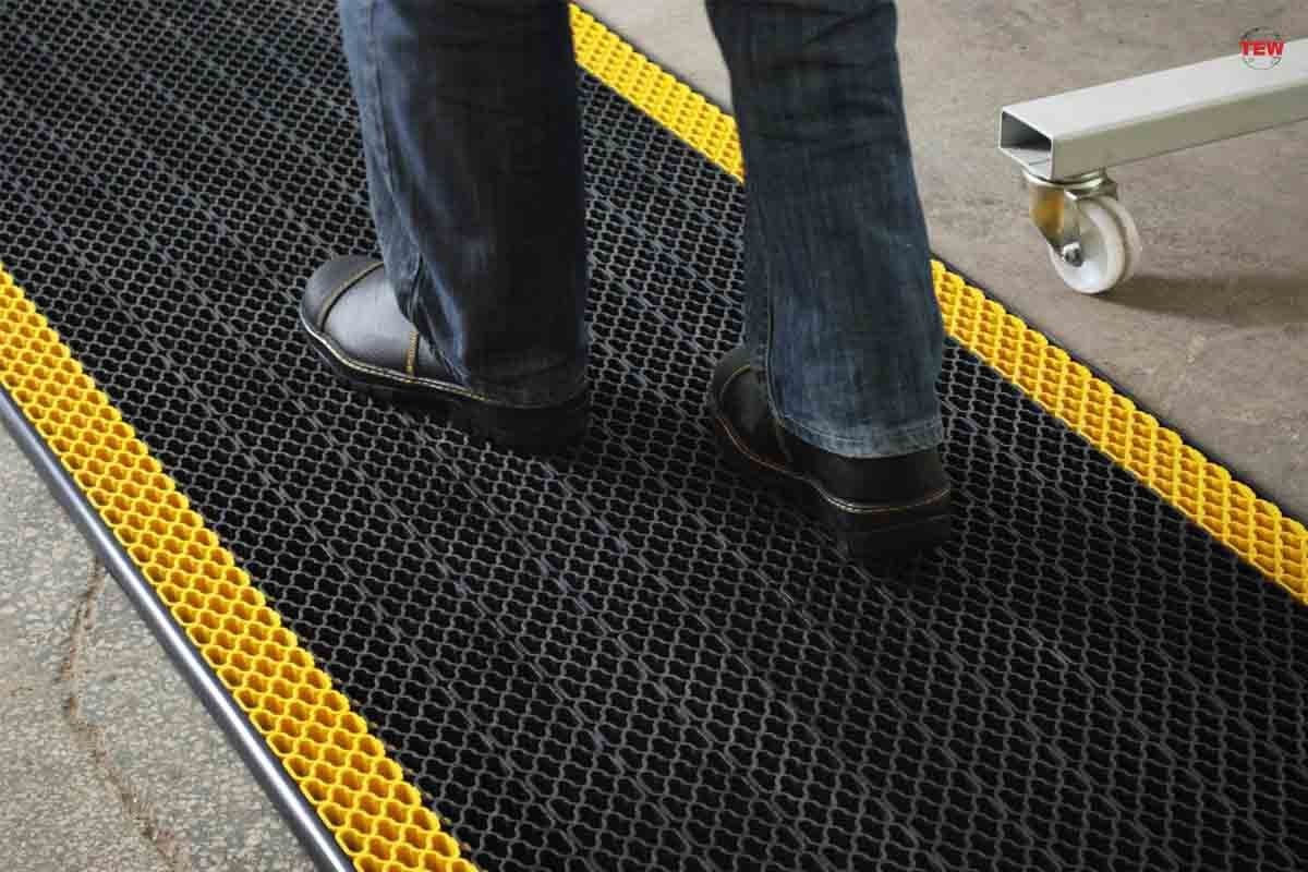 11 Preventing Wet Floor Accidents: A Guide For Business Owners | The ...