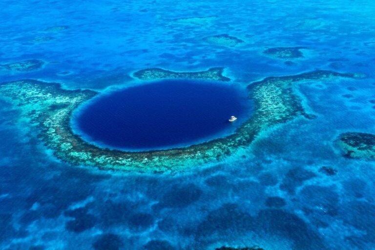 7 Underwater Wonders of the World | The Enterprise World