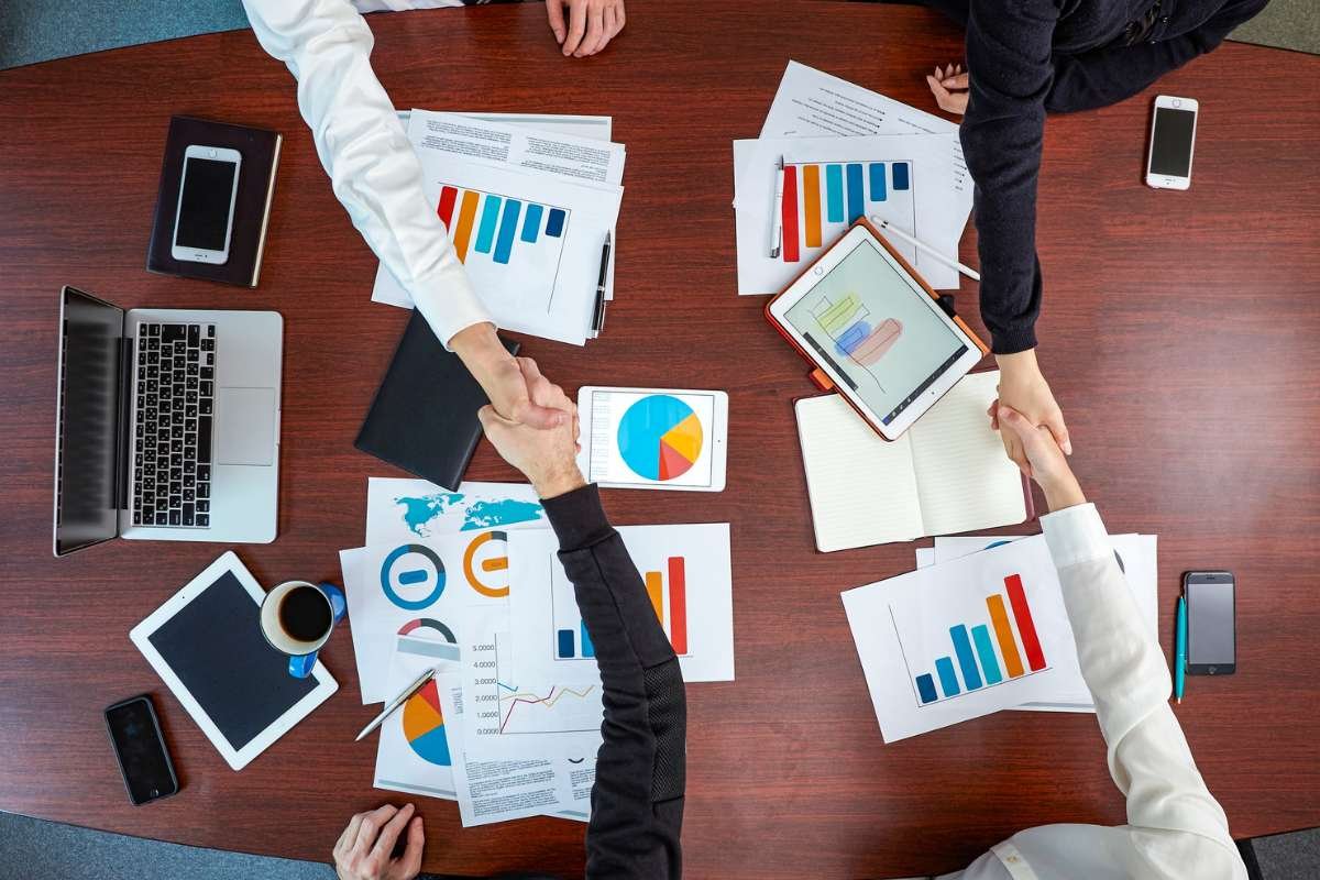 Business Advisory vs Traditional Consulting: Best Pick | The Enterprise ...